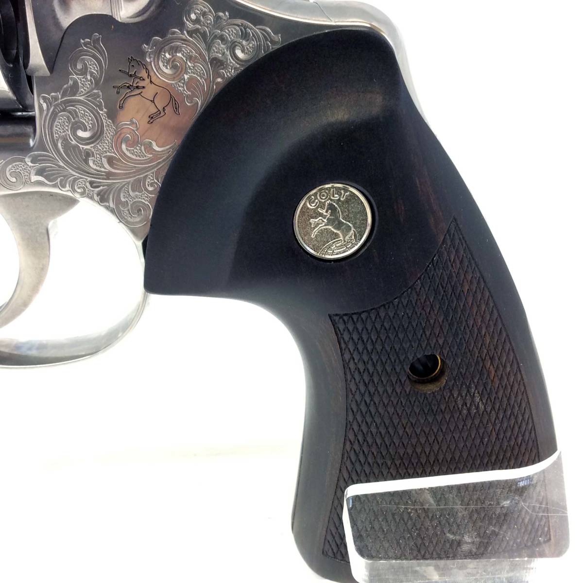 Colt Engraved Python 357mag 6rd 357 mag 12457 Exclusive - Revolvers at ...